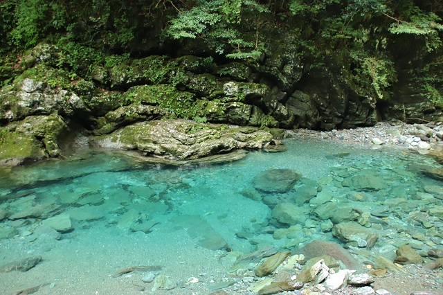 3 Spots Where You Can See “Niyodo Blue” Created By A Miraculous Clear ...