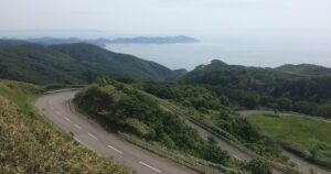 Oirase Gorge (National Route 102): To the unexplored region on the east ...