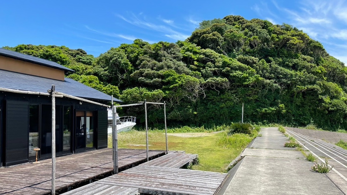 Cloud1 Dining 縁(えにし): 志摩半島の絶景レストラン│三重 | 謎のツーリング組織